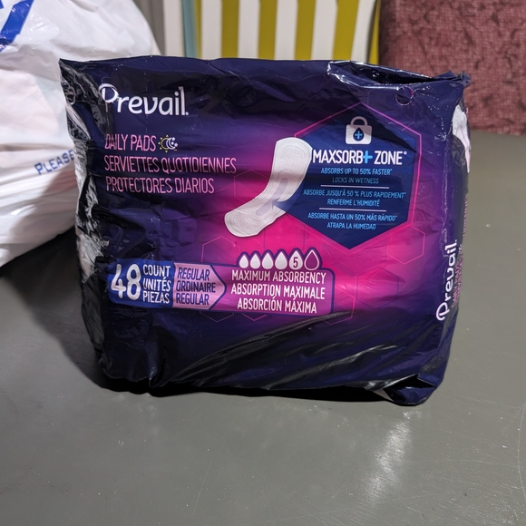 Prevail | Other | Prevail Daily Pads With Maxsorb Zone 48ct Regular 5 ...